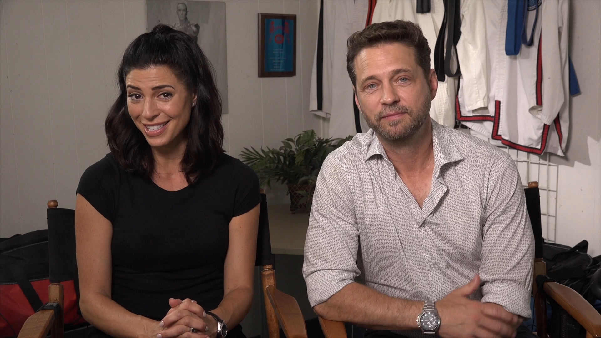 Free full episodes of Private Eyes on GlobalTV.com | Cast photos ...