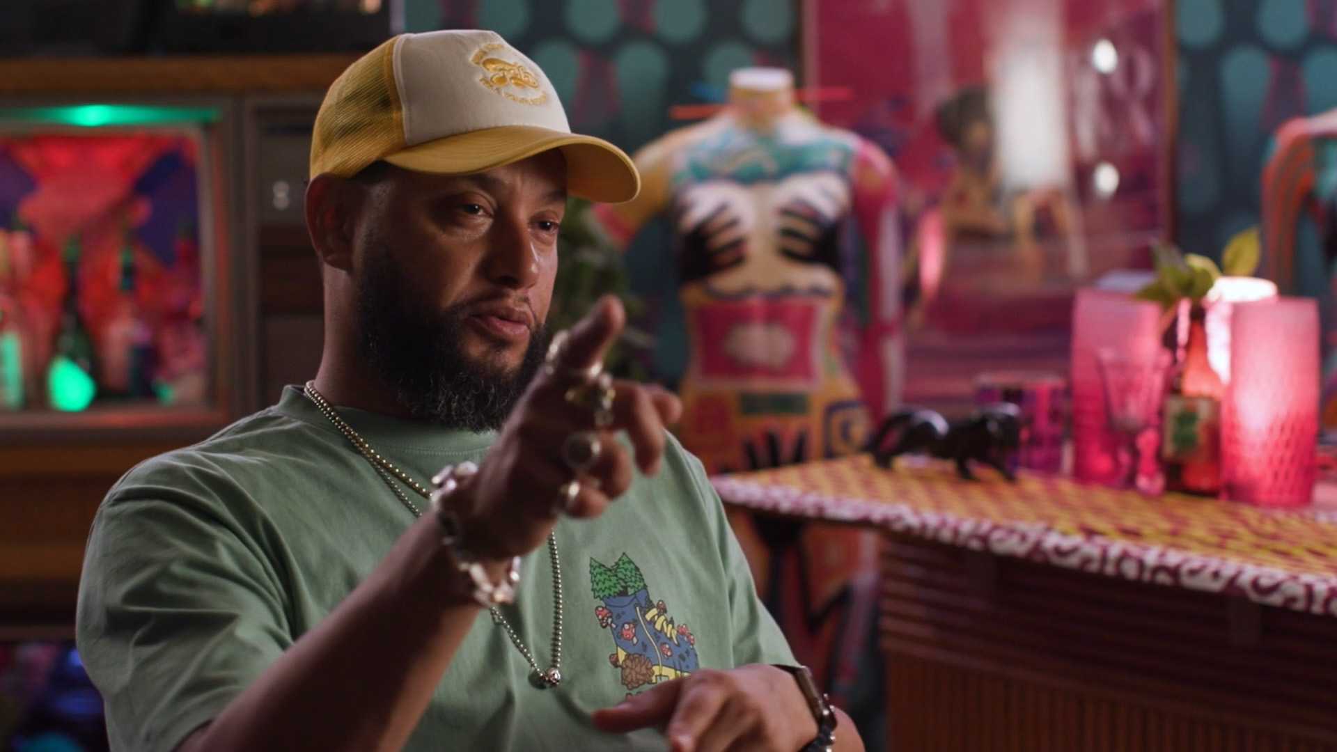 Free full episodes of Robyn Hood on GlobalTV.com | Cast photos, gossip and news from Robyn Hood